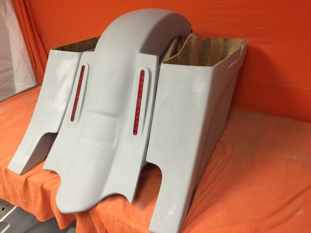 Honda Shadow Sabre 1100 6″ Extended Saddlebags Out & Down Bags LED Rear ...