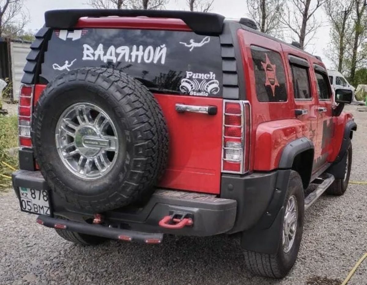 Hummer H3 rear roof wing spoiler – Baggers Bags – Extended Stretched ...